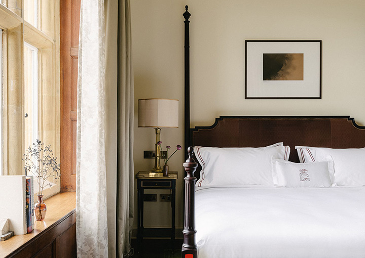 Luxury Hotel Bedrooms in Oxfordshire - Estelle Manor
