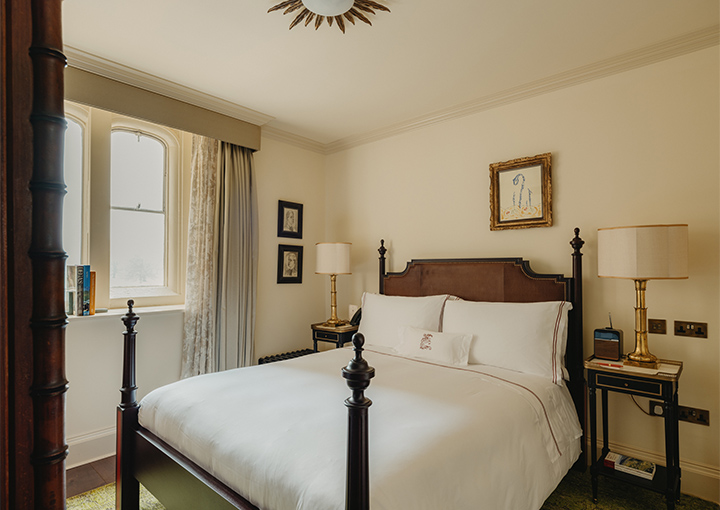 Luxury Hotel Bedrooms in Oxfordshire - Estelle Manor